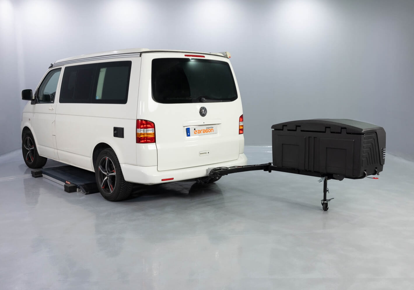 Do you have a tow bar box that works with a van with a vertical ...