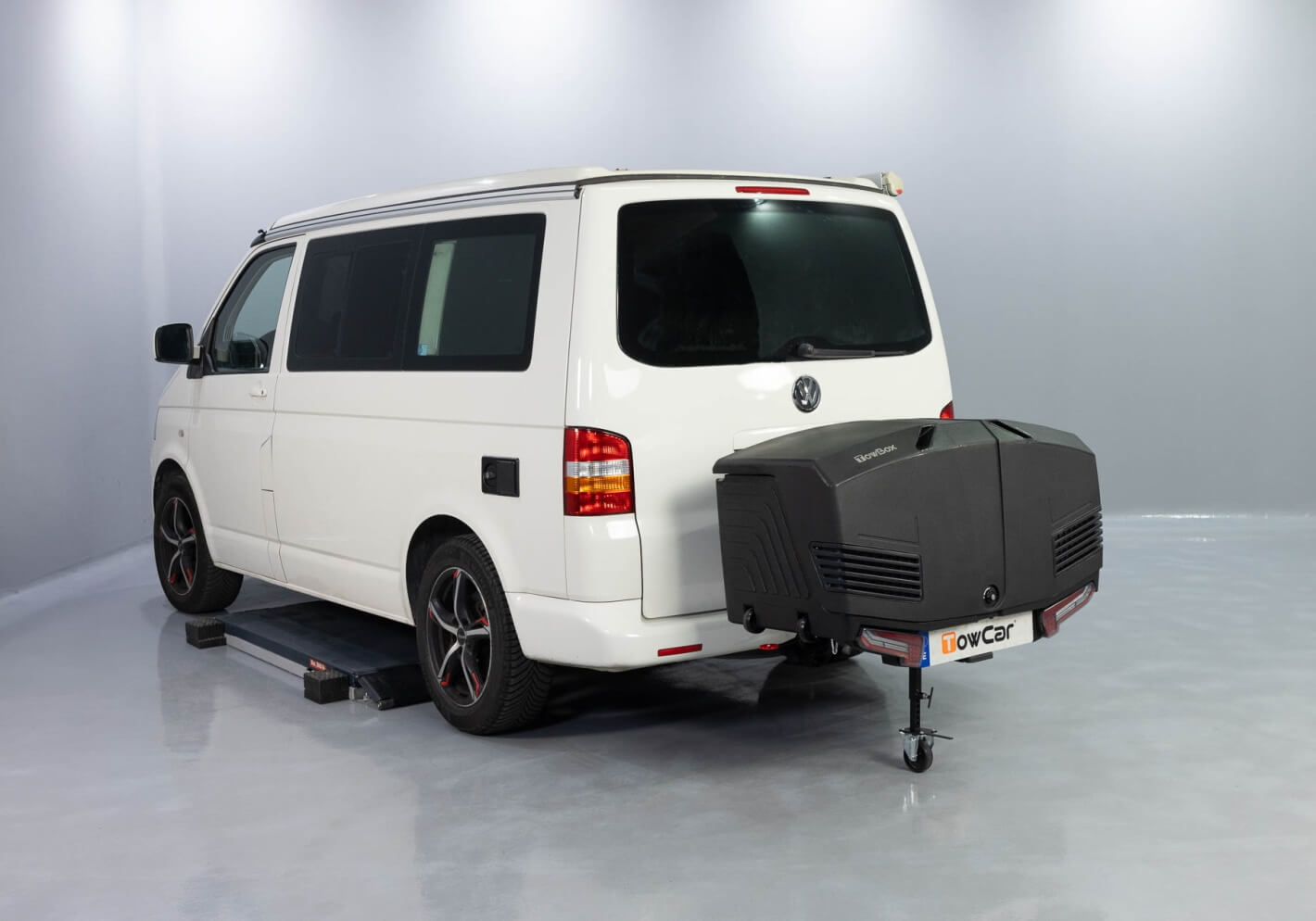 Do you have a tow bar box that works with a van with a vertical ...
